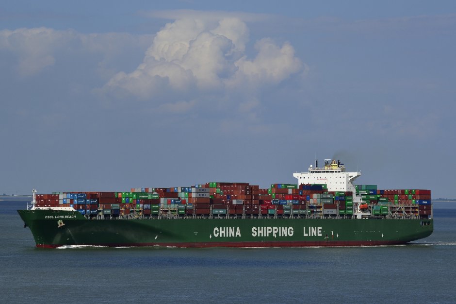 CSCL LONG BEACH in afvaart naar zee | ZeelandNet Foto
