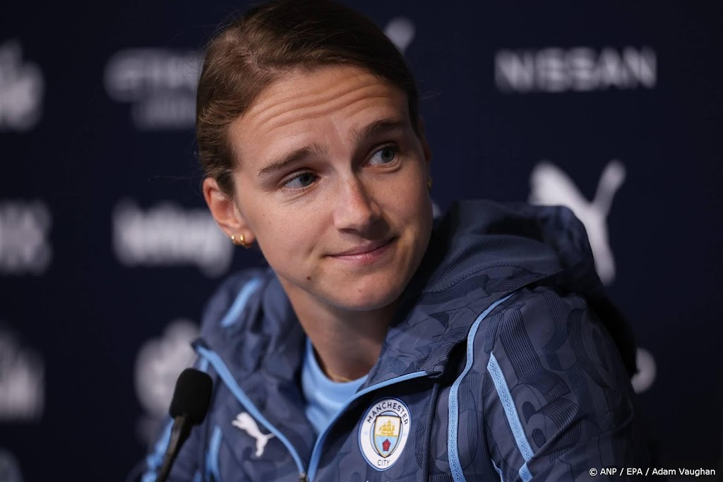 Scorende Miedema verliest met City van oude club Arsenal Scorende Miedema verliest met City van oude club Arsenal