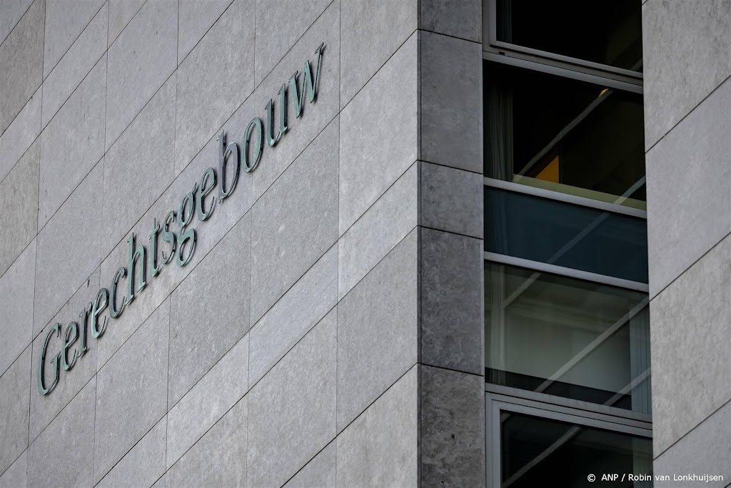 Eerste Inleidende Rechtbankzittingen Met Opgehaalde Is Vrouwen