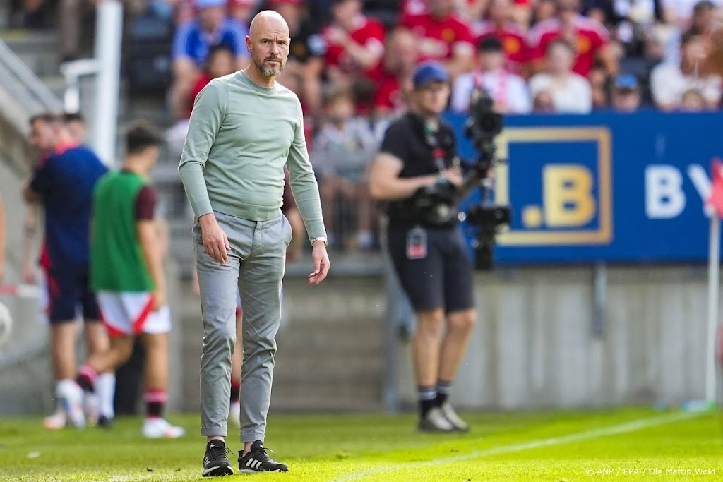 Ten Hag verliest met United eerste oefenduel van de voorbereiding Ten Hag verliest met United eerste oefenduel van de voorbereiding