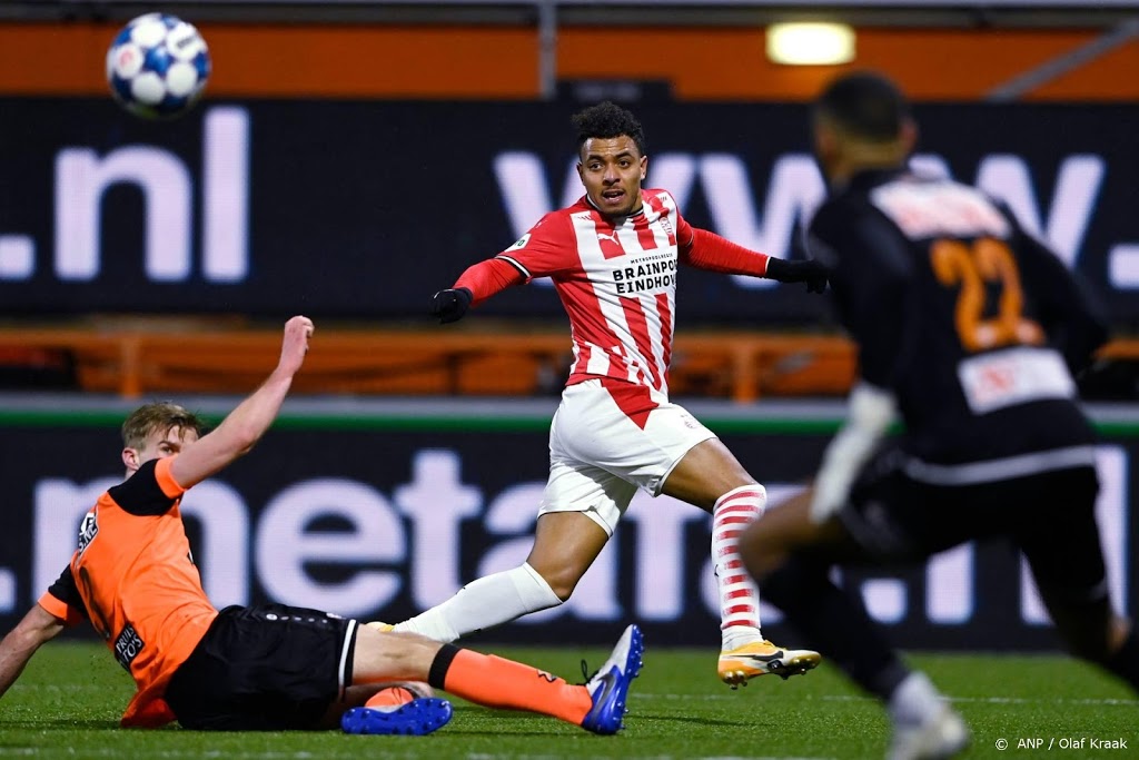 PSV zonder Malen, Max en Sangaré tegen RKC PSV zonder Malen, Max en Sangaré tegen RKC