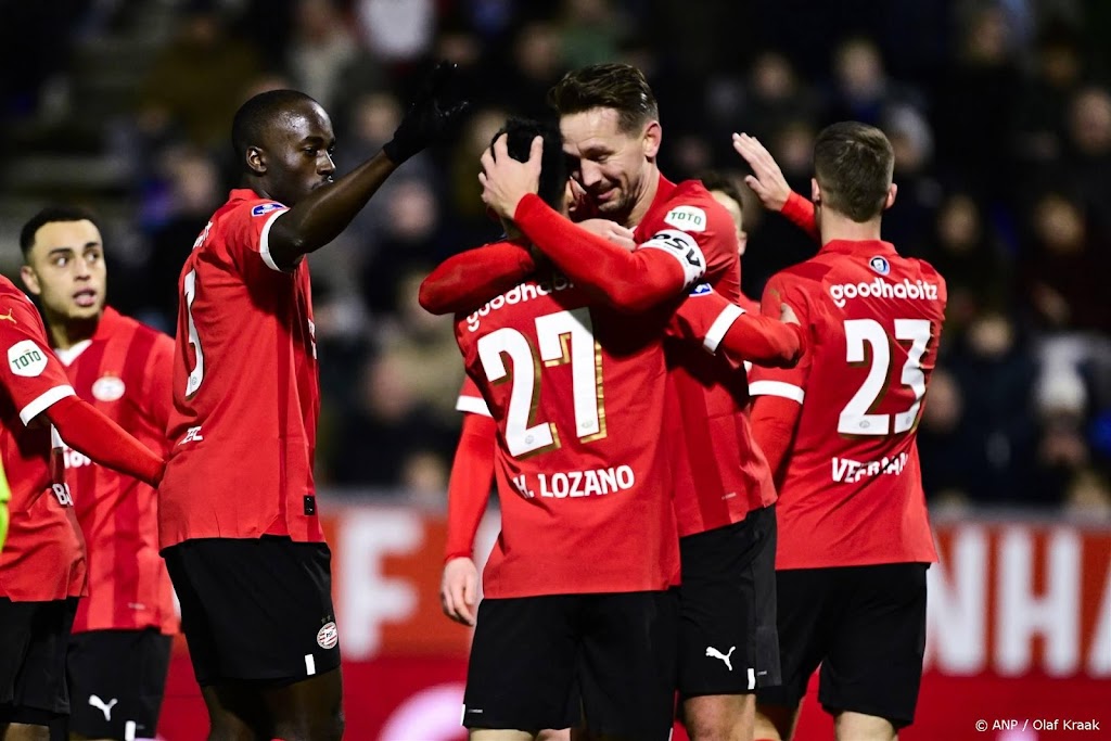 PSV na ruime zege op PEC met vertrouwen naar duel met Feyenoord PSV na ruime zege op PEC met vertrouwen naar duel met Feyenoord