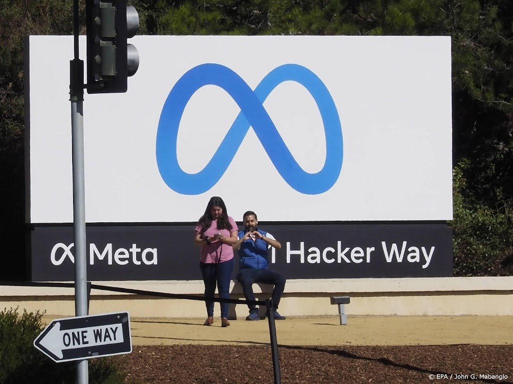 Omzetdaling en halvering winst voor Facebook-moeder Meta Omzetdaling en halvering winst voor Facebook-moeder Meta