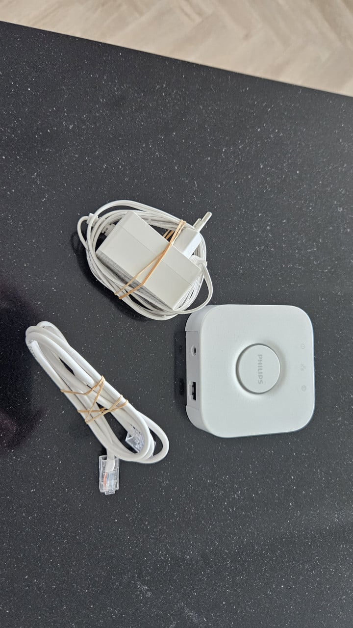 Philips Hue bridge