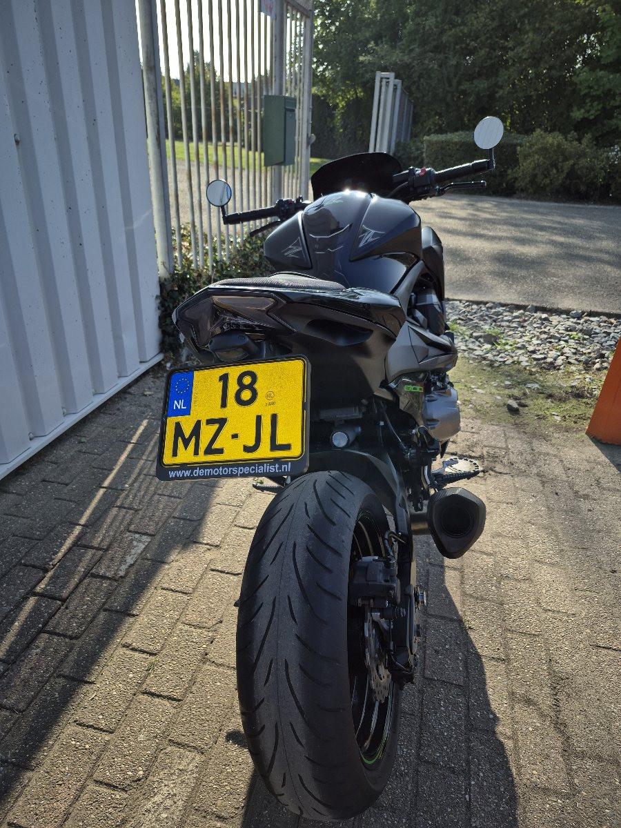 Kawasaki Z800 Akra uit 2014, Stoere Naked bike