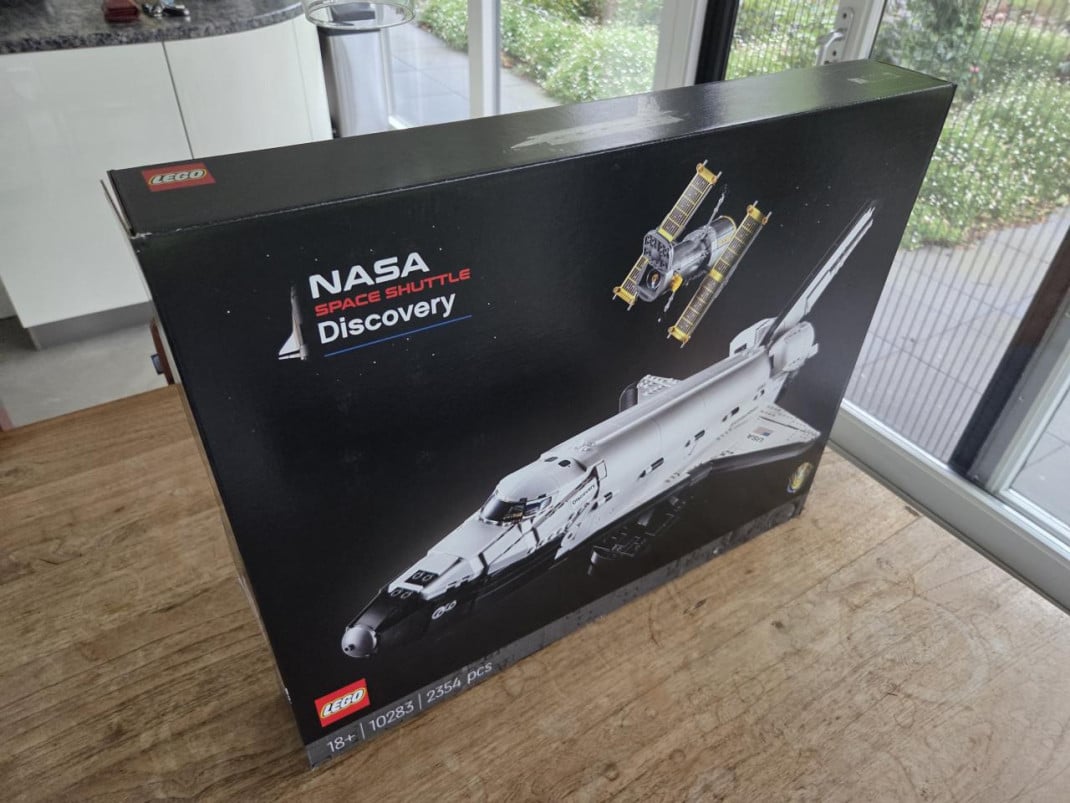 Lego 10283 Nasa Space Shuttle Discovery