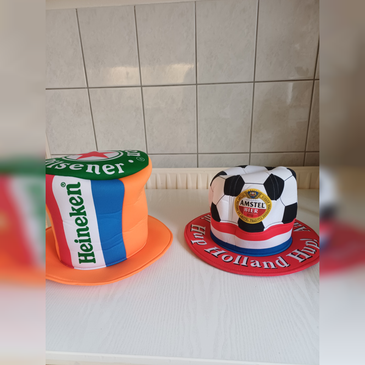 HEINEKEN OF AMSTEL FEESTHOED P.S 3,50 SAMEN 6,00