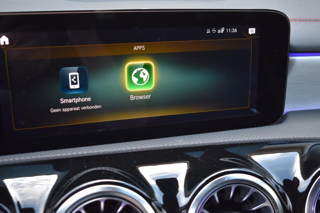 Mercedes-Benz Cla 180 amg night | sfeerverlichting | camera | apple carplay