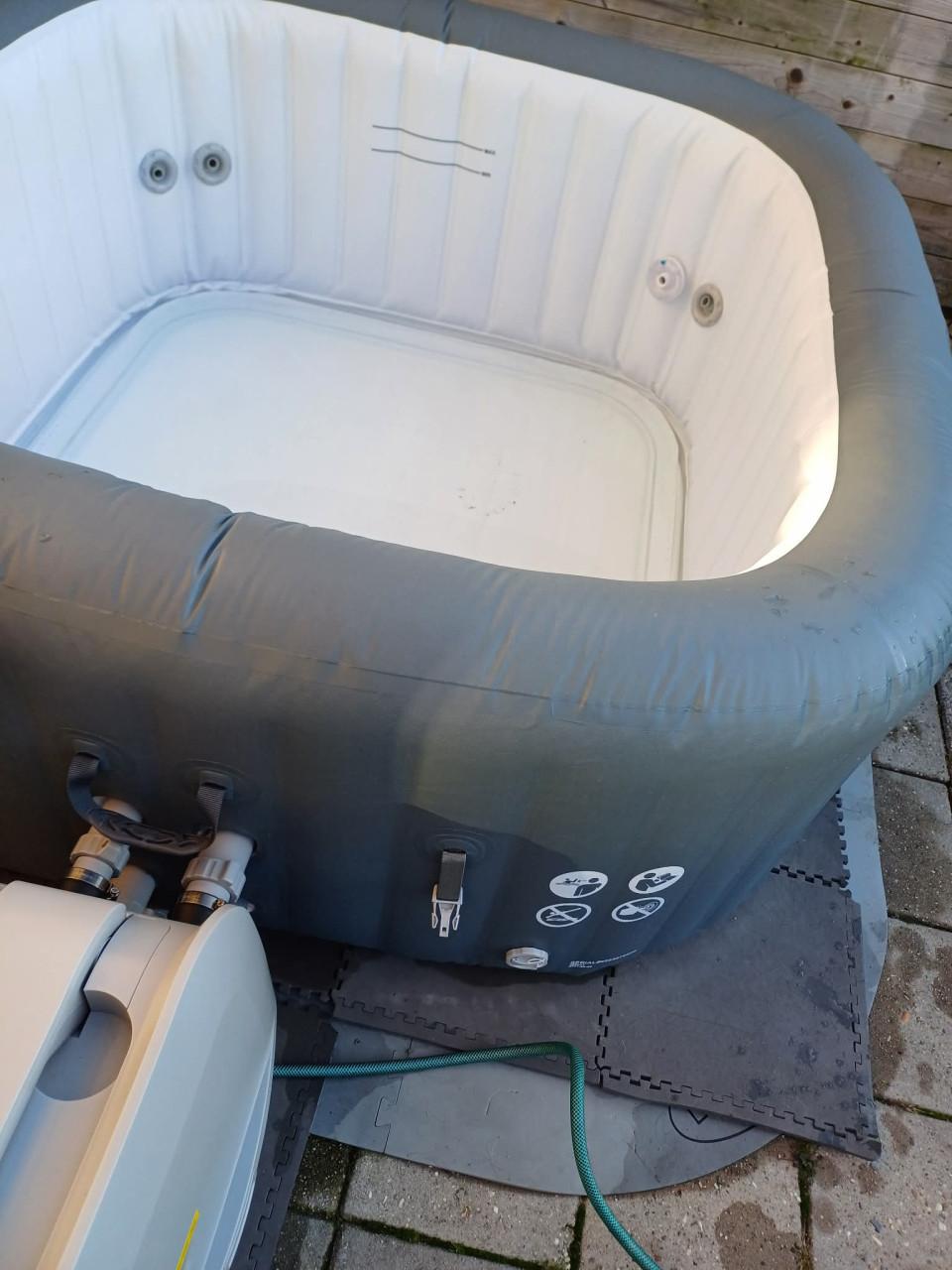 Bestway Spa Lay-Z-Spa Hawaii Hydrojet Pro 8 hydrojets & 140 airjets