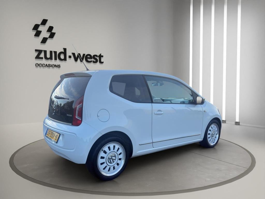 Volkswagen UP! 1.0 high up! bluemotion airco lm velgen navi