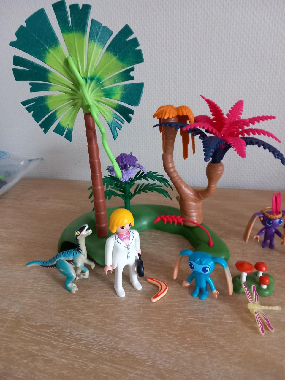 Playmobil super 4 onderzoeker, robot en figuren