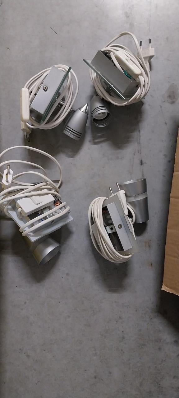 Te koop: wandlampjes