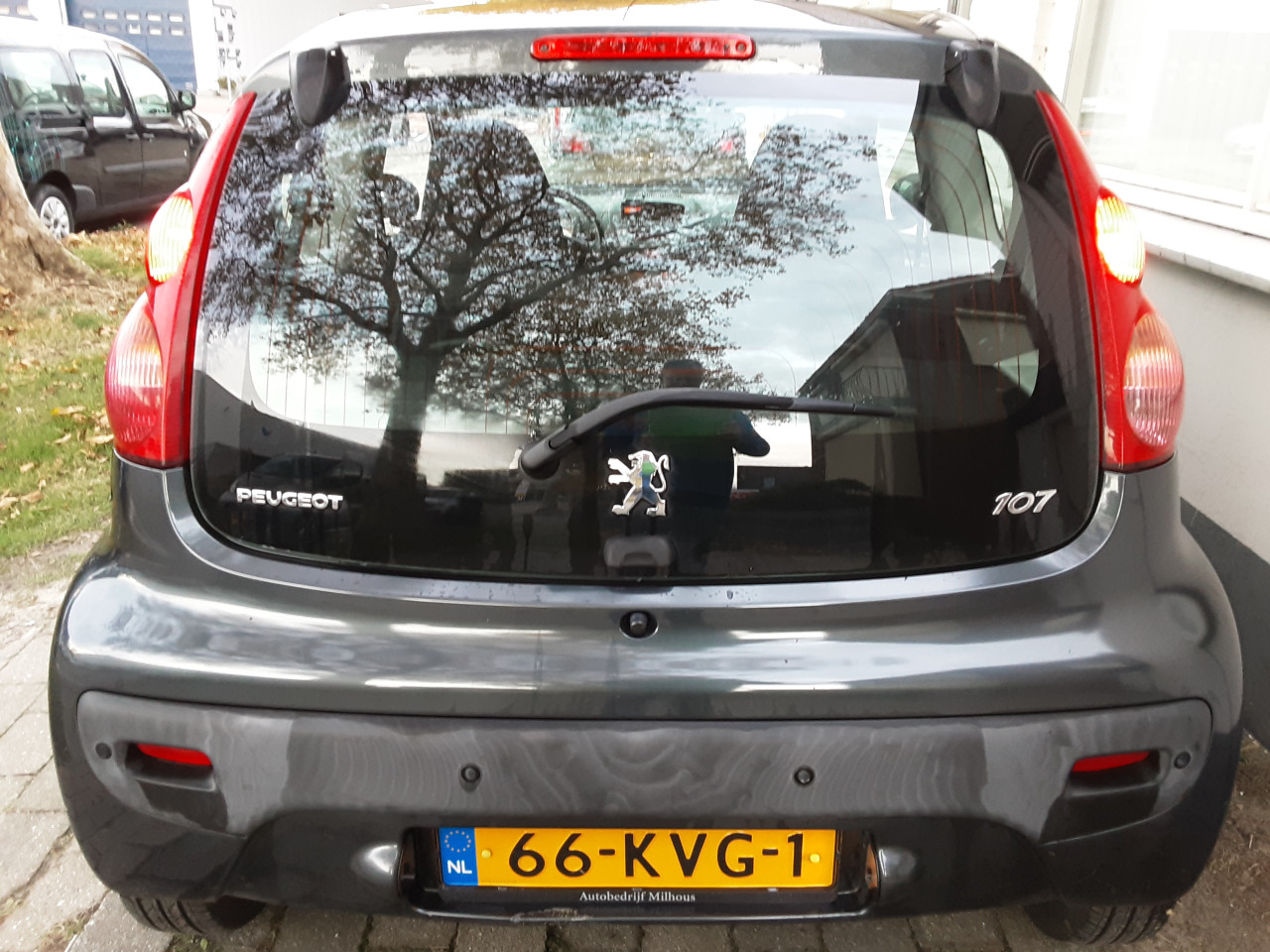 Peugeot 107 1.0-12V Sublime APK 13-02-2027
