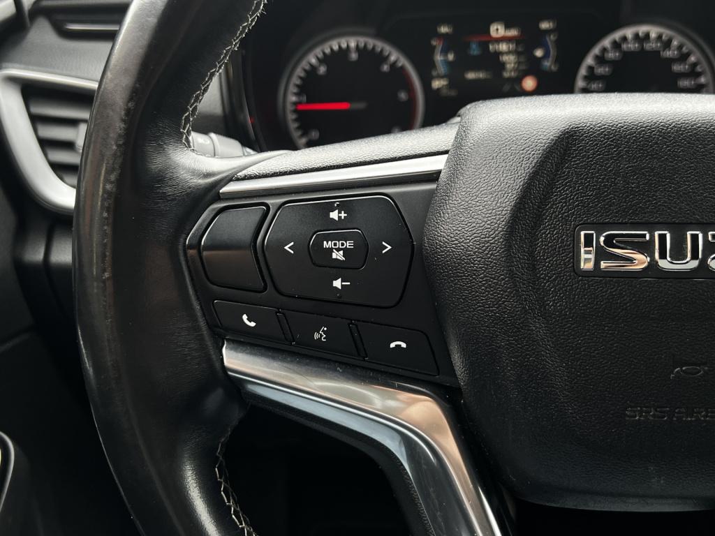 Isuzu D-max 1.9 extended cab v-cross ex. btw | lederen bekleding | apple ca
