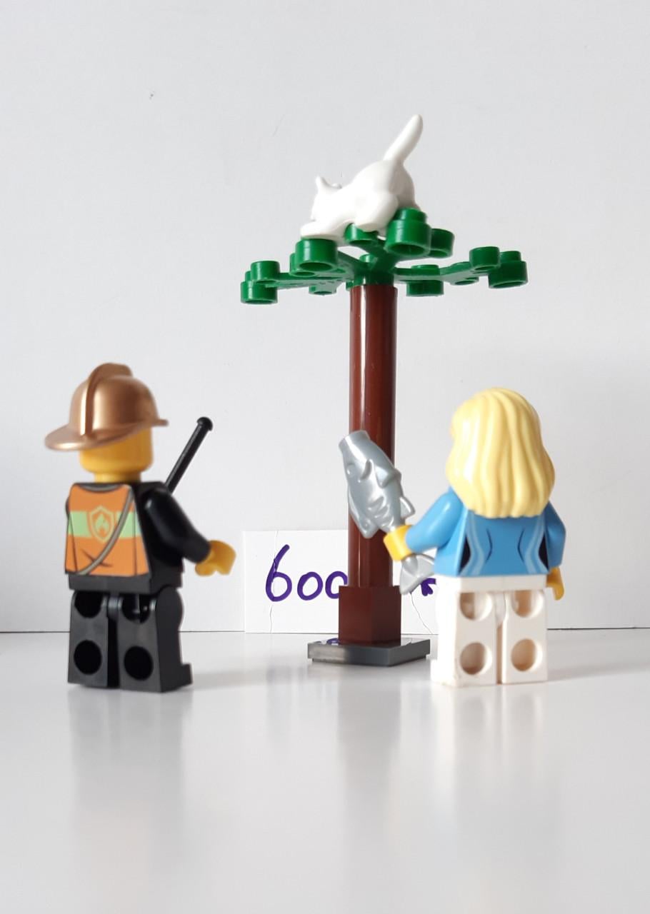 Lego City 60001: Brandweercommandant met gouden helm + 2 minifiguren