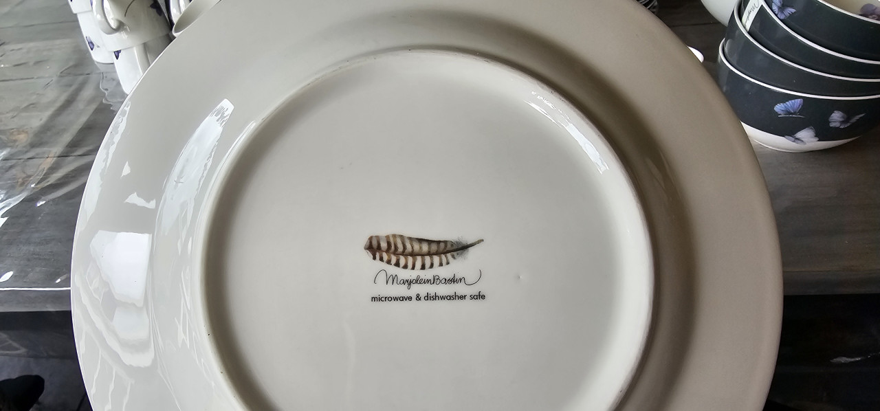 Uitgebreid servies Marjolein Bastin