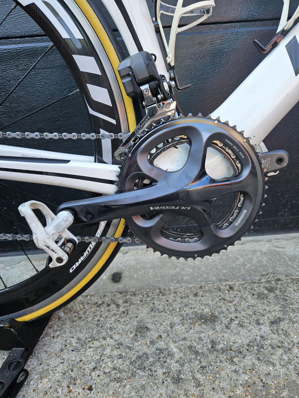 Isaak Meson full carbon aero racefiets met Ultegra Di2, maat 58