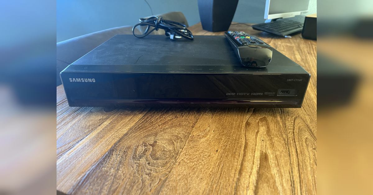 Samsung C7140 HDD decoder, 320 GB, HDMI Programma kijken en andere zender