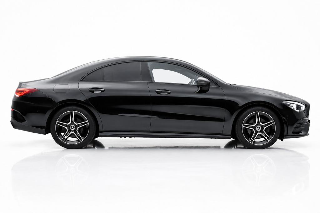 Mercedes-Benz Cla 180 amg night | sfeerverlichting | camera | apple carplay