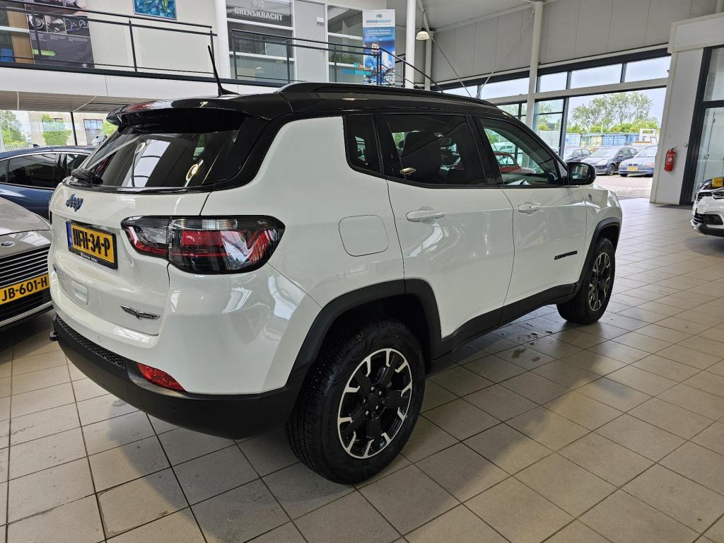 Jeep Compass 4xe 240 plug-in hybrid electric trailhawk