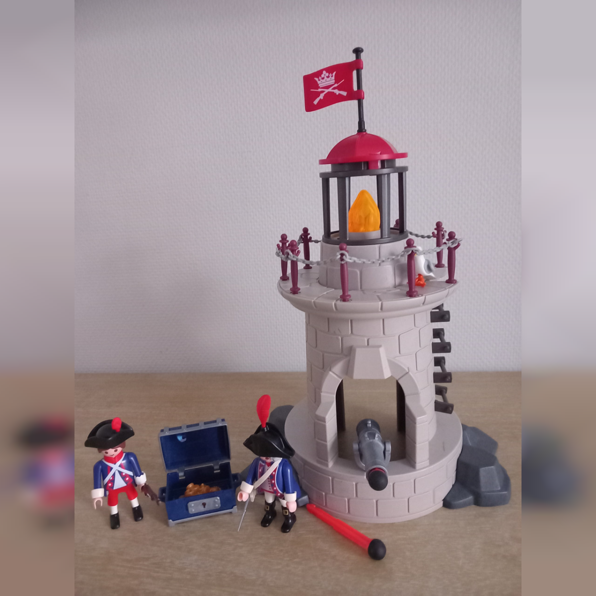 Playmobil vuurtoren met 2 franse soldaten setnr 6680
