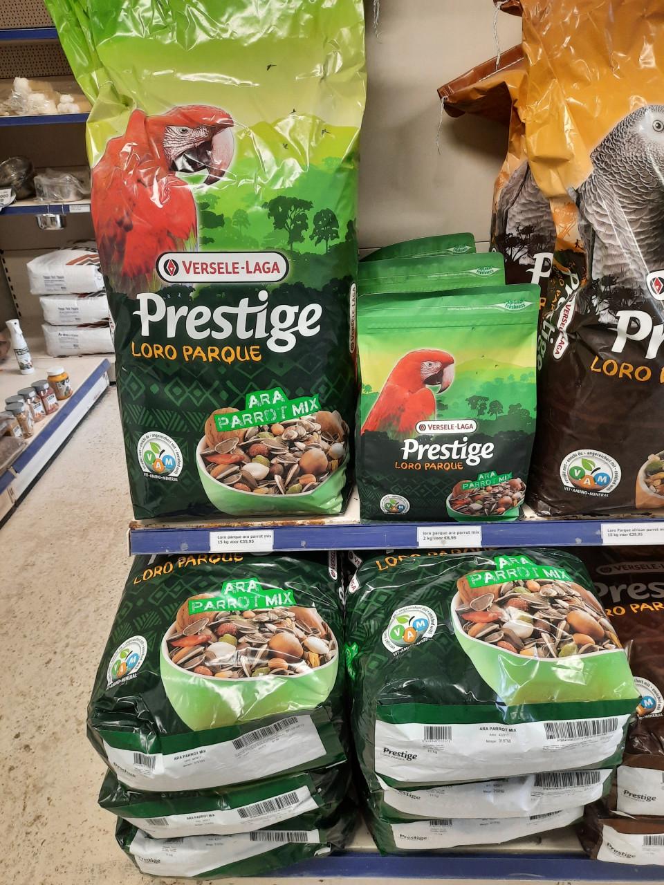 Papegaaienvoer van loro parque