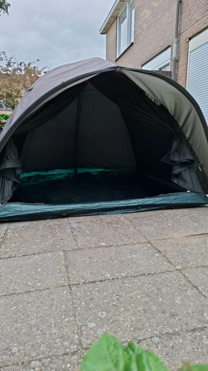Super fijne 2 personen (festival) Tent. COMPLEET met haringen.