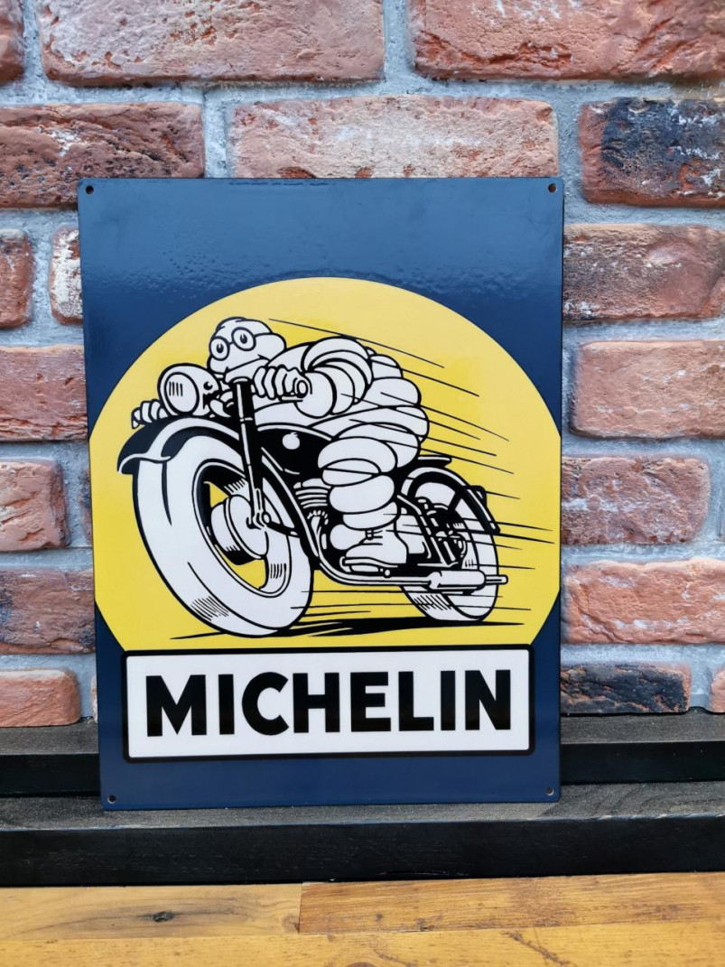 MICHELIN RECLAME BORD BIBENDUM OP MOTOR