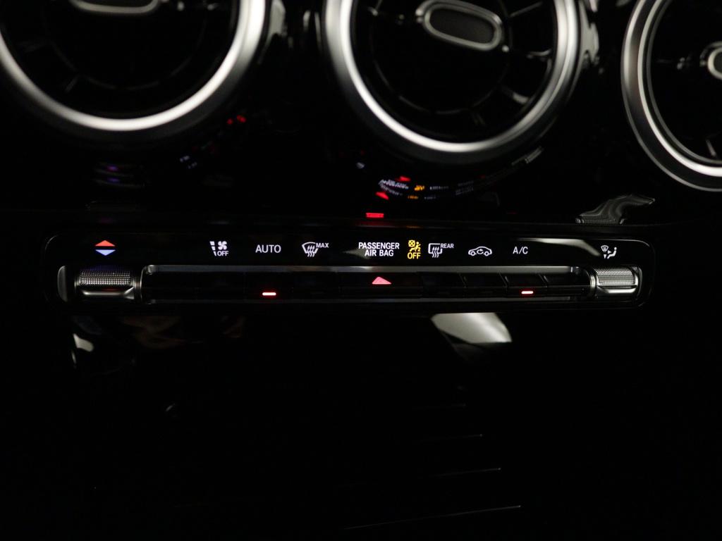 Mercedes-Benz Cla 180 star edition | dodehoekassistent | parkeerpakket met