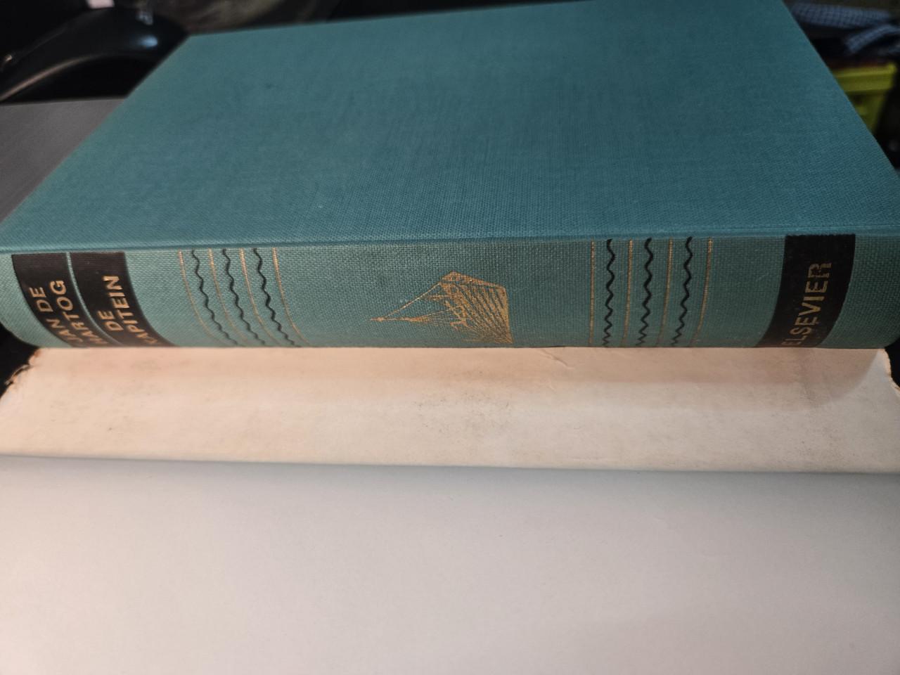 Roman De Kapitein 1e druk 1967 door auteur Jan de Hartog.