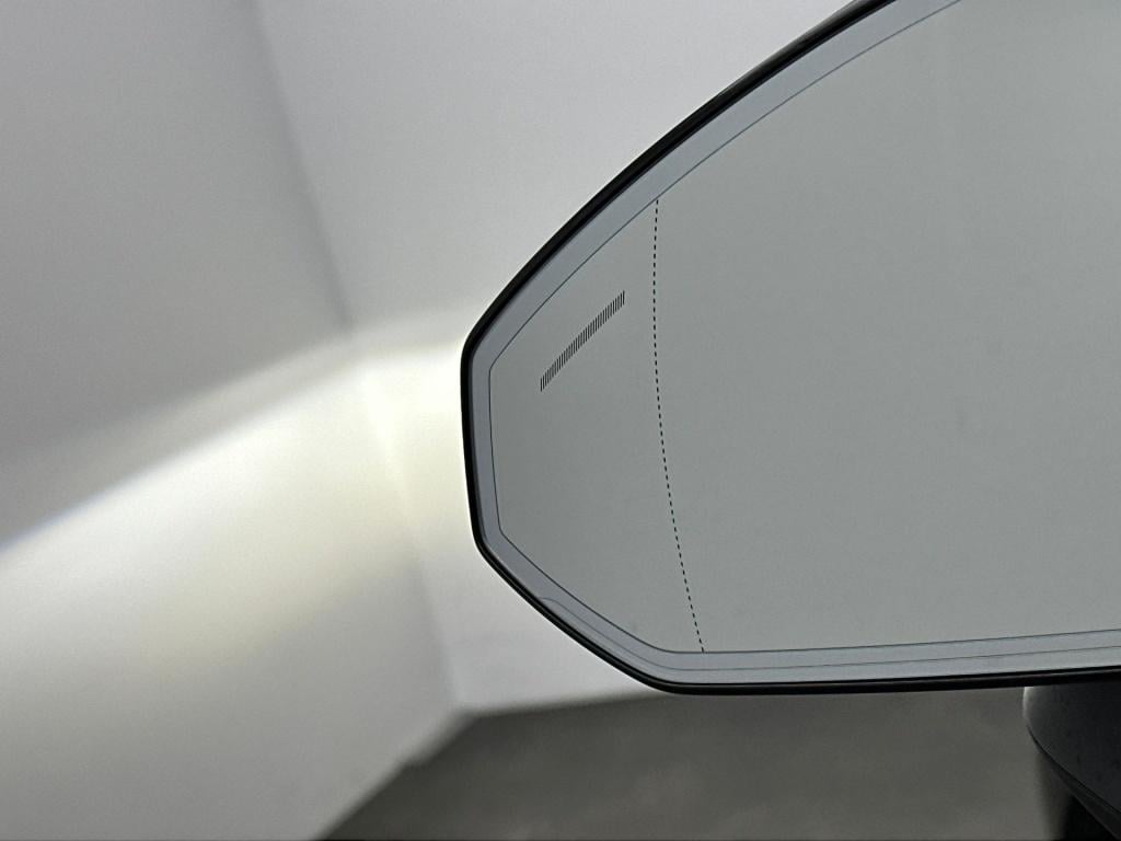 Volvo Ex30 extended range ultra