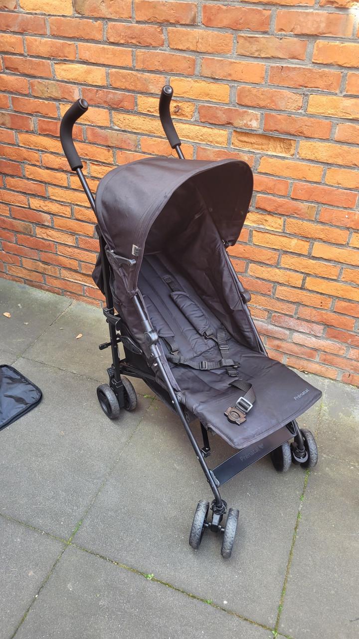 Prénatal buggy zeer compleet met reistas en regenhoes