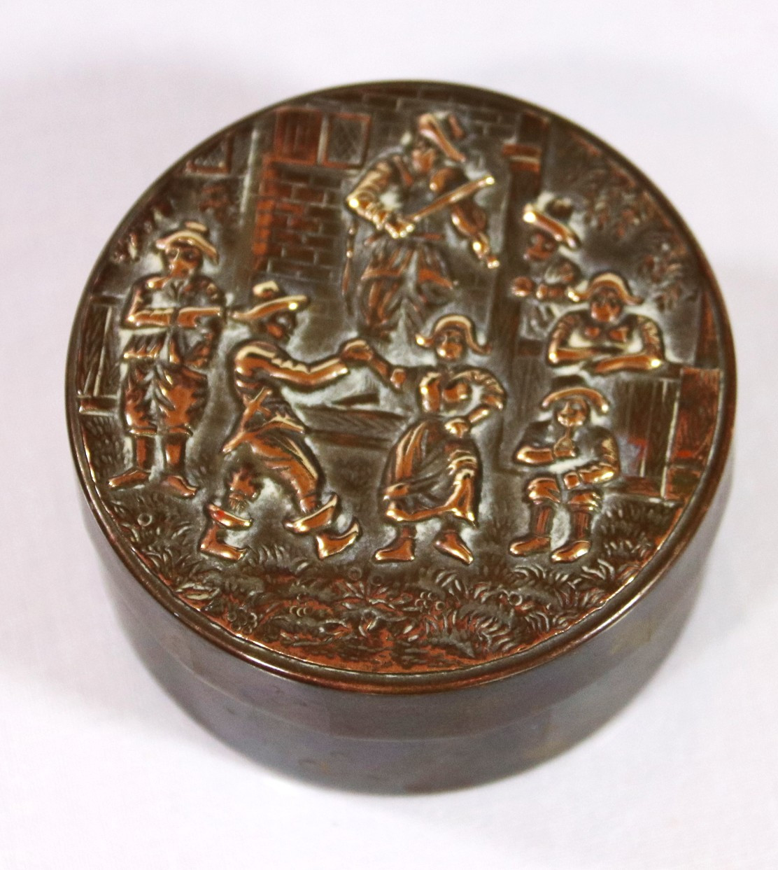 Antiek rond koperen doosje( Hollandse Afbeelding )
